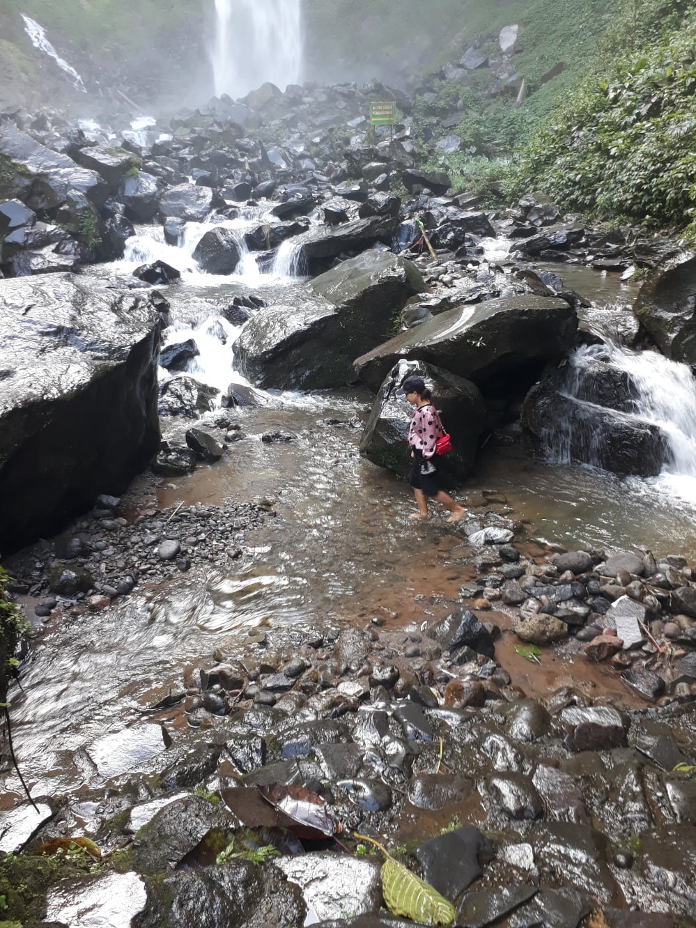 Gorojongan Sewu Waterfall - Tawangmangu.net